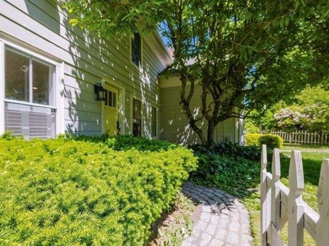 house with 3 bedroom, Holliston MA DS104264775