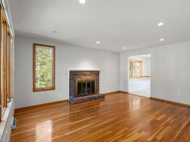 house with 3 bedroom, Holliston MA ES102922559