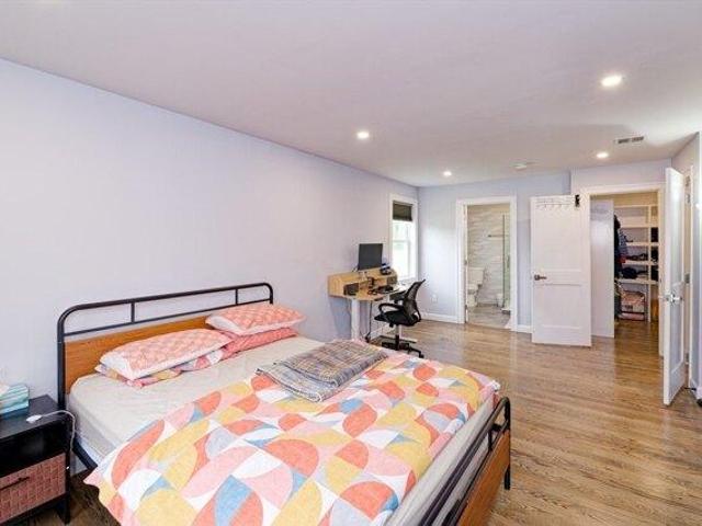 house with 3 bedroom, Holliston MA ES103434249
