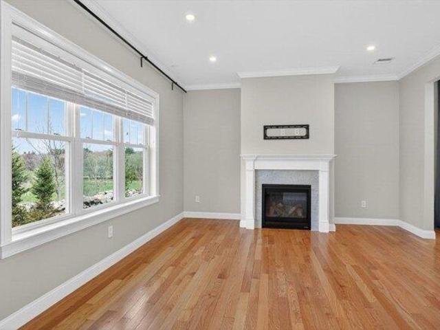 house with 3 bedroom, Holliston MA ES103494925