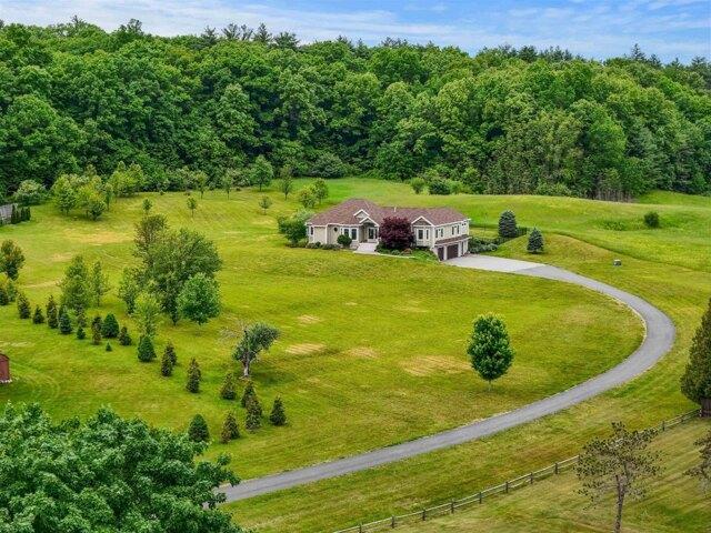 house with 3 bedroom, Hollis NH ES104078260