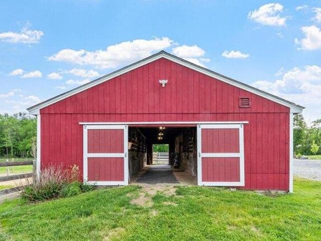 house with 3 bedroom, Hollis NH ES105096459
