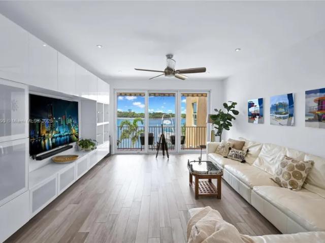 house with 3 bedroom, Hollywood FL FL DLS102715888