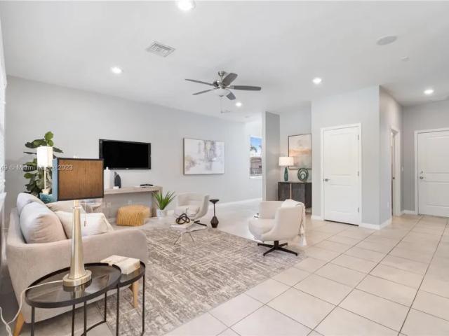 house with 3 bedroom, Hollywood FL FL DS102588539