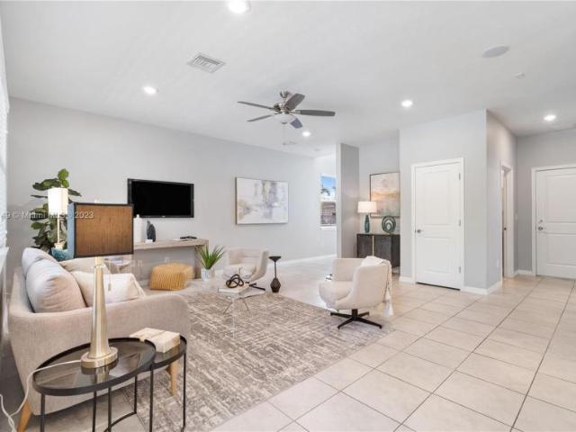house with 3 bedroom, Hollywood FL FL DS102243916