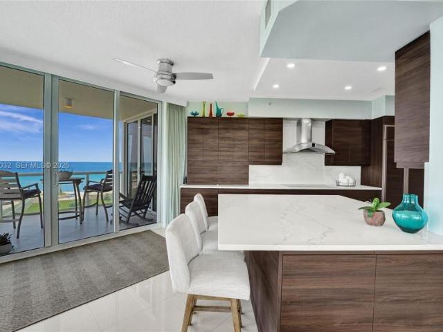 house with 3 bedroom, Hollywood Fl FL DS102395846