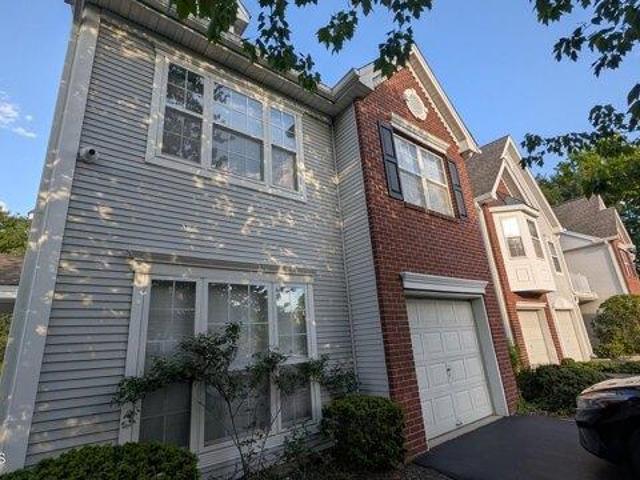 house with 3 bedroom, Holmdel NJ DLS102799557