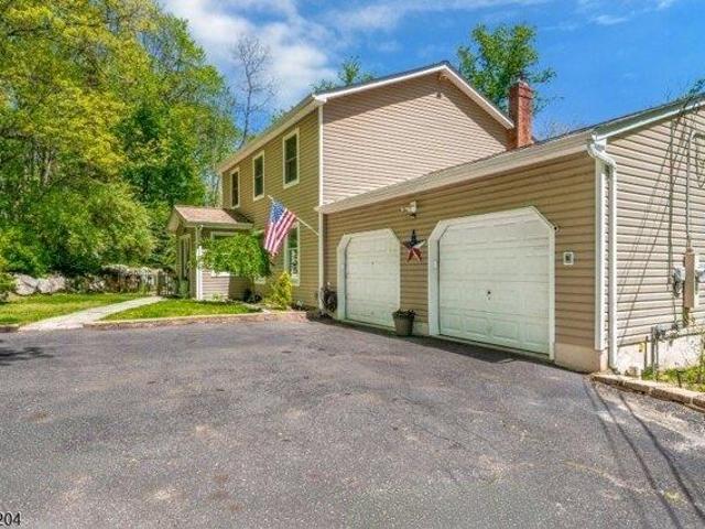 house with 3 bedroom, Hopatcong NJ DLS102559508