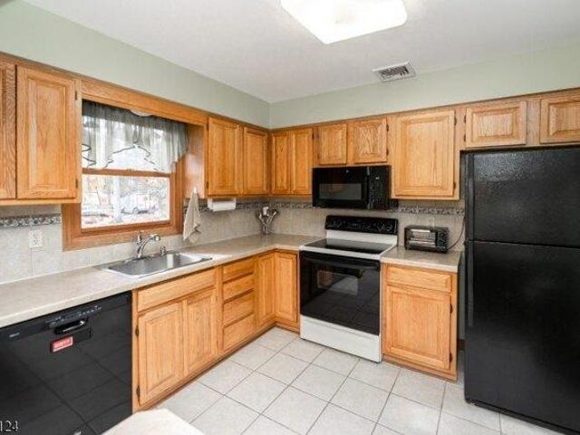 house with 3 bedroom, Hopatcong NJ DS102214364