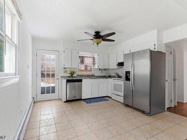 house with 3 bedroom, Hopatcong NJ ES103599652