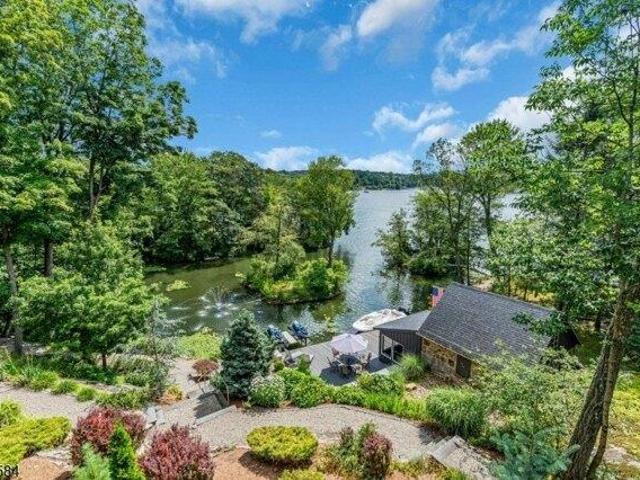 house with 3 bedroom, Hopatcong NJ ES105513268