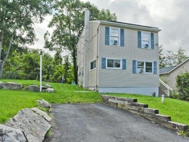 house with 3 bedroom, Hopatcong NJ ES105576629