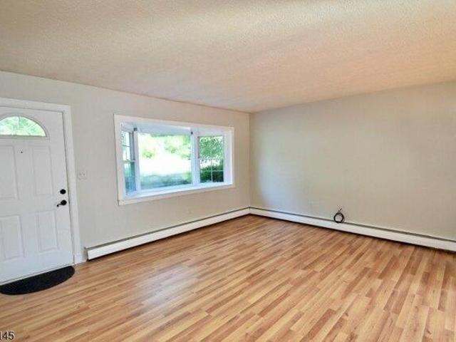house with 3 bedroom, Hopatcong NJ ES105206036