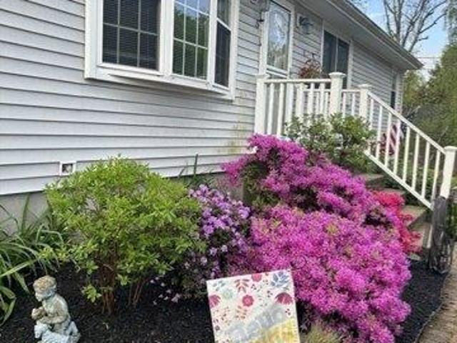 house with 3 bedroom, Hopkinton MA DS102411370