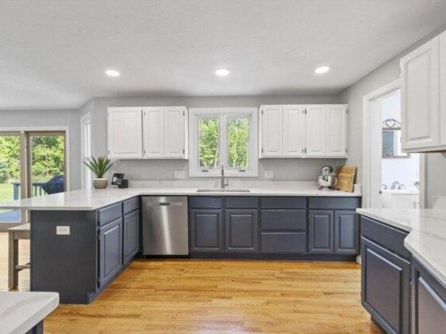 house with 3 bedroom, Hopkinton MA ES103848299