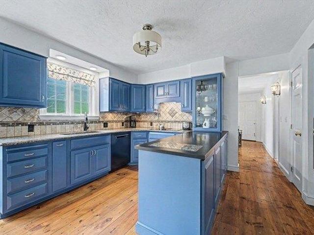 house with 3 bedroom, Hopkinton MA ES104904694