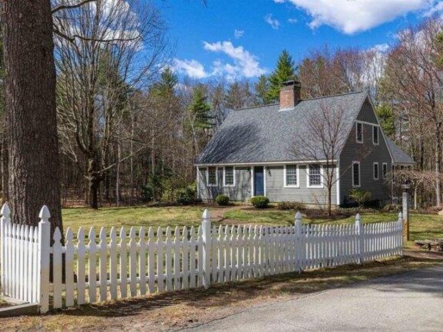 house with 3 bedroom, Hopkinton NH DLS102593599
