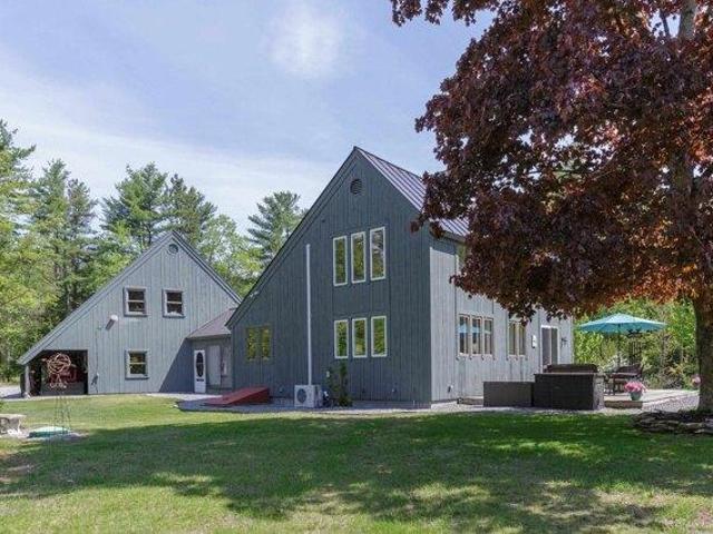 house with 3 bedroom, Hopkinton NH DLS103019348