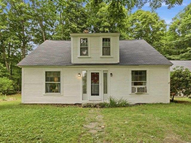 house with 3 bedroom, Hopkinton NH ES104406996