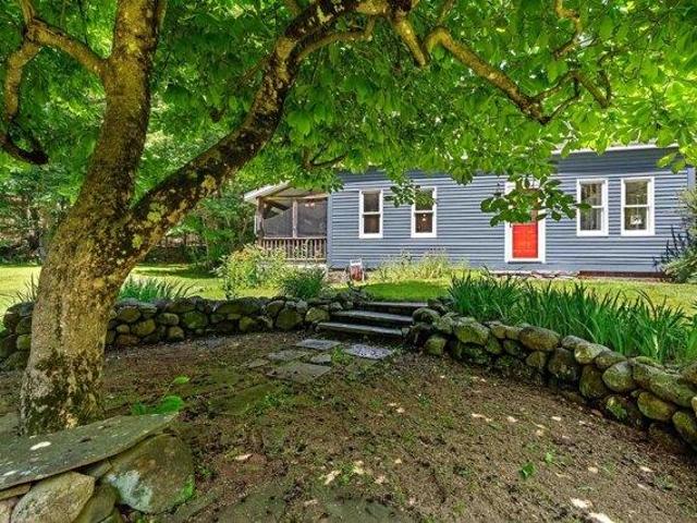 house with 3 bedroom, Hopkinton NH ES104045838