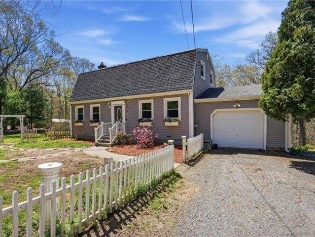 house with 3 bedroom, Hopkinton RI DLS102447820