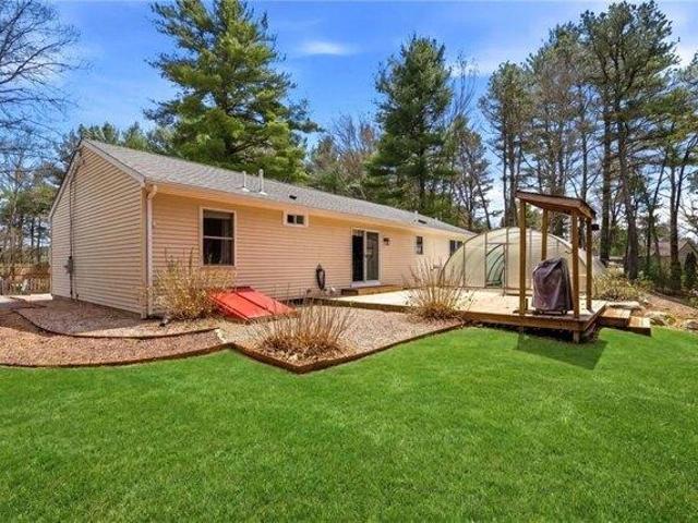 house with 3 bedroom, Hopkinton RI DS102121602