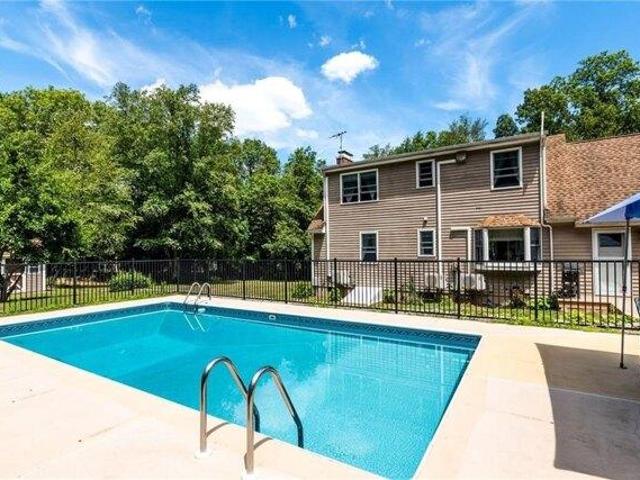 house with 3 bedroom, Hopkinton RI ES103852437