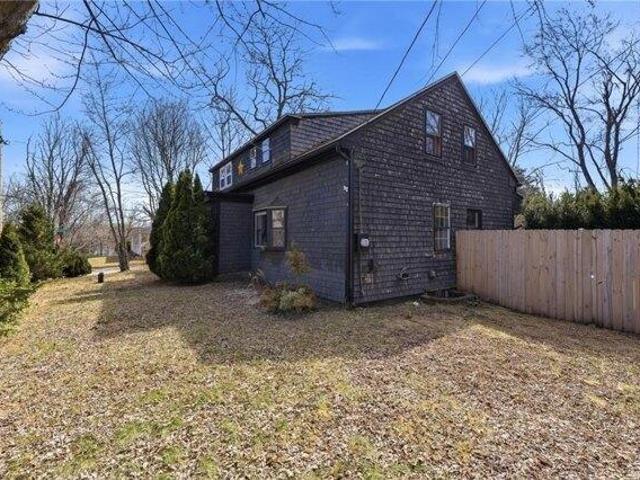 house with 3 bedroom, Hopkinton RI ES103072675