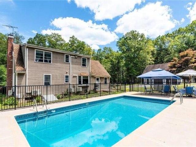 house with 3 bedroom, Hopkinton RI ES105157866