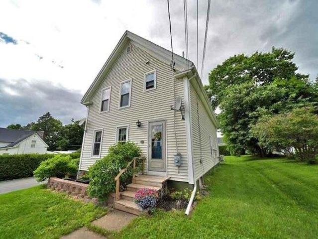 house with 3 bedroom, Houlton ME DS104296085