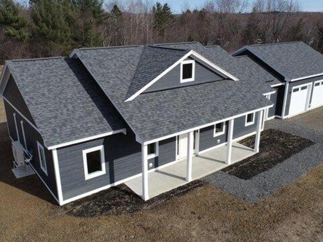 house with 3 bedroom, Houlton ME DS102780360