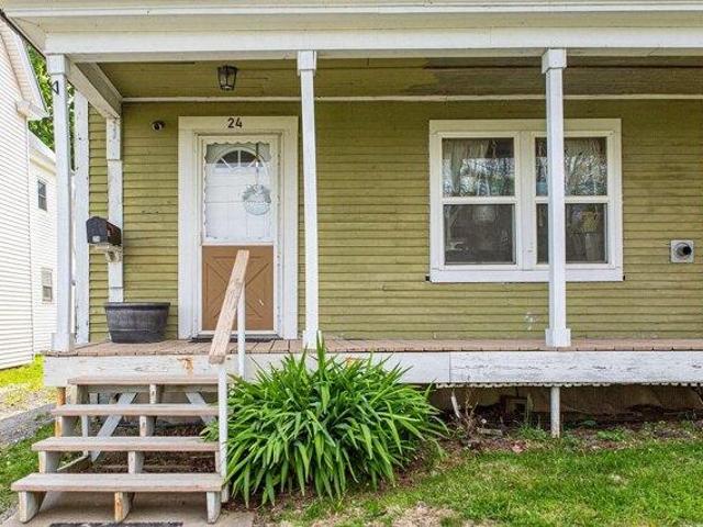 house with 3 bedroom, Houlton ME DS103185679