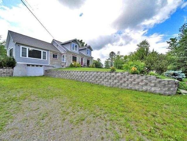 house with 3 bedroom, Houlton ME ES104008012