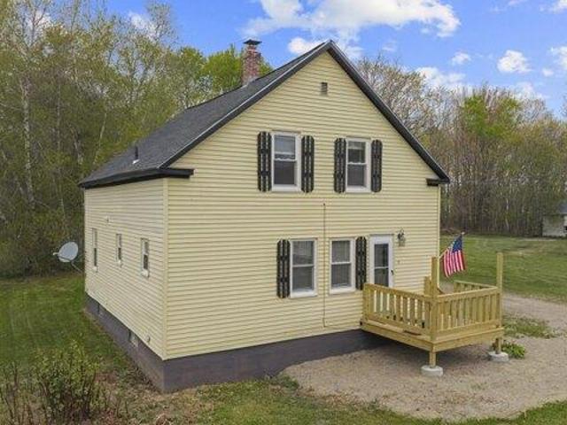 house with 3 bedroom, Howland ME DS102635702