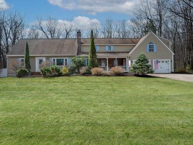 house with 3 bedroom, Hubbardston MA DS102411691
