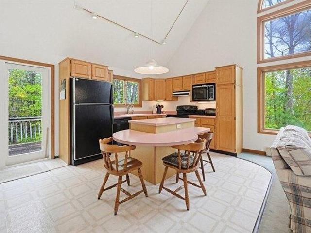 house with 3 bedroom, Hubbardston MA ES102859602