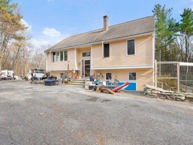 house with 3 bedroom, Hubbardston MA ES104851269