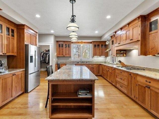 house with 3 bedroom, Hudson MA ES103444878