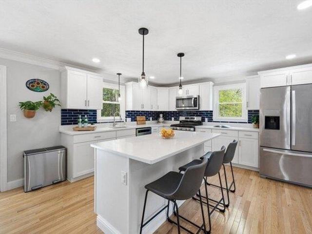house with 3 bedroom, Hudson MA ES103223202