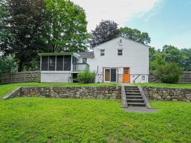 house with 3 bedroom, Hudson MA ES105083123