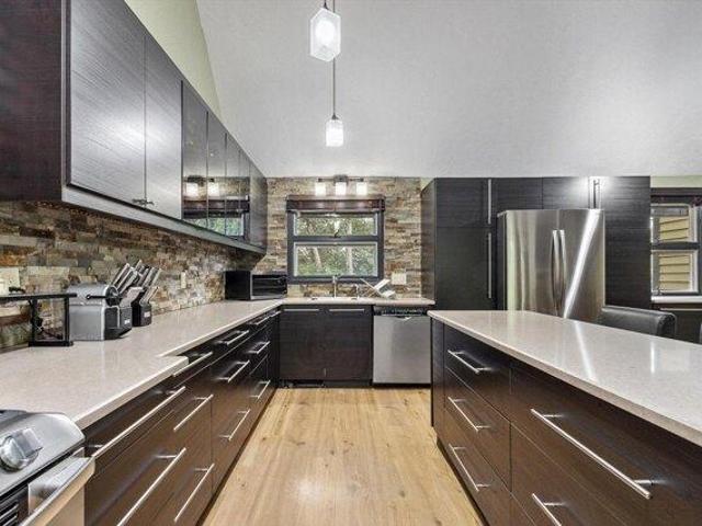house with 3 bedroom, Hudson MA ES105095849