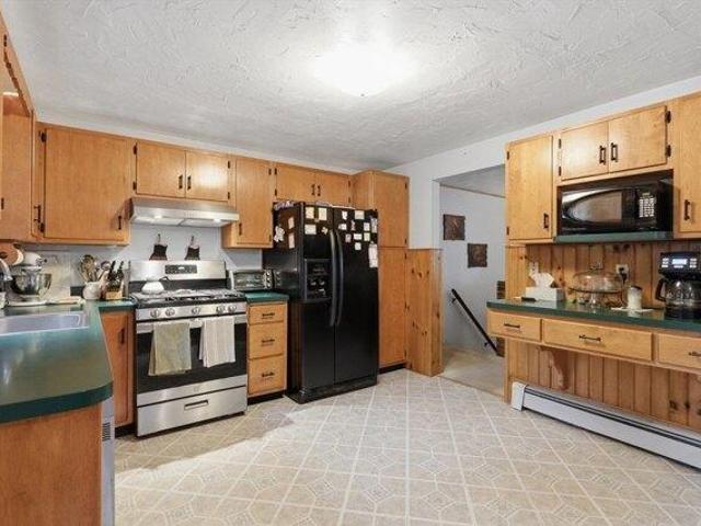 house with 3 bedroom, Hudson MA ES105204241