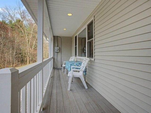 house with 3 bedroom, Hudson NH DLS102584047
