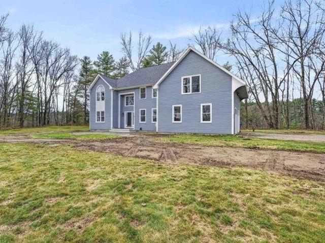 house with 3 bedroom, Hudson NH DS102409404