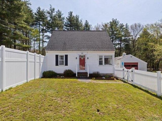 house with 3 bedroom, Hudson NH DS102443144