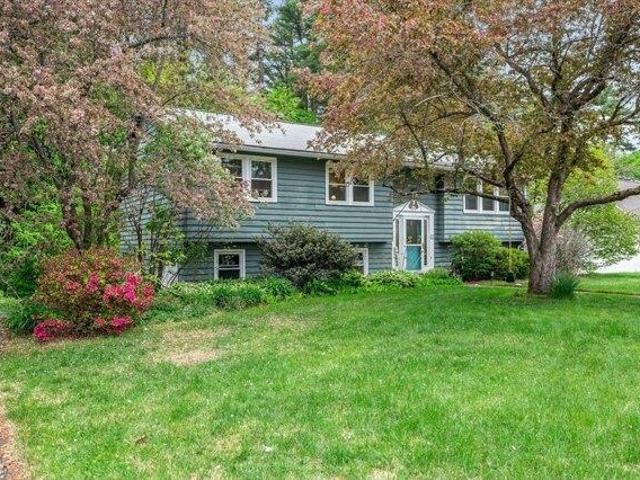 house with 3 bedroom, Hudson NH DS102447355