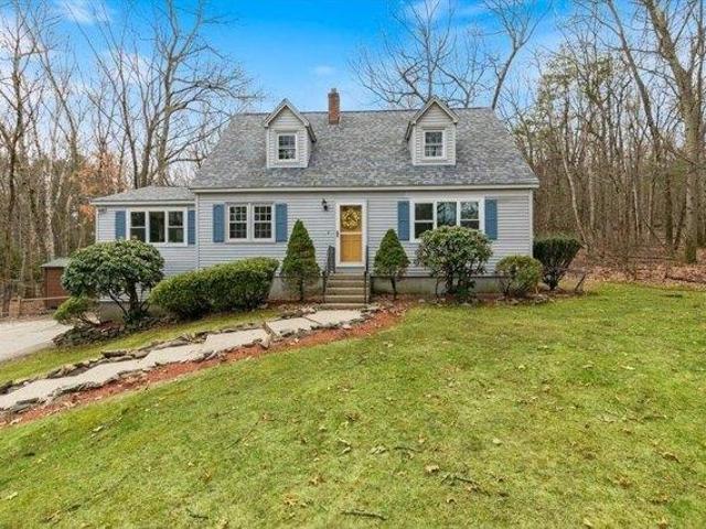 house with 3 bedroom, Hudson NH DS102343024