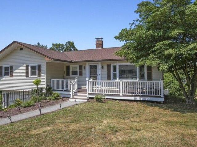 house with 3 bedroom, Hudson NH DS103036179