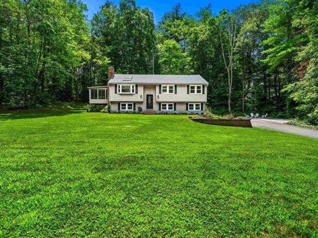 house with 3 bedroom, Hudson NH DS104007546