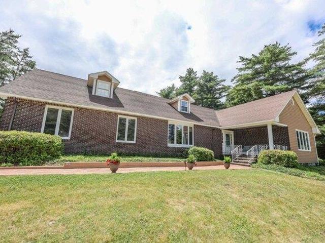 house with 3 bedroom, Hudson NH DS104079075